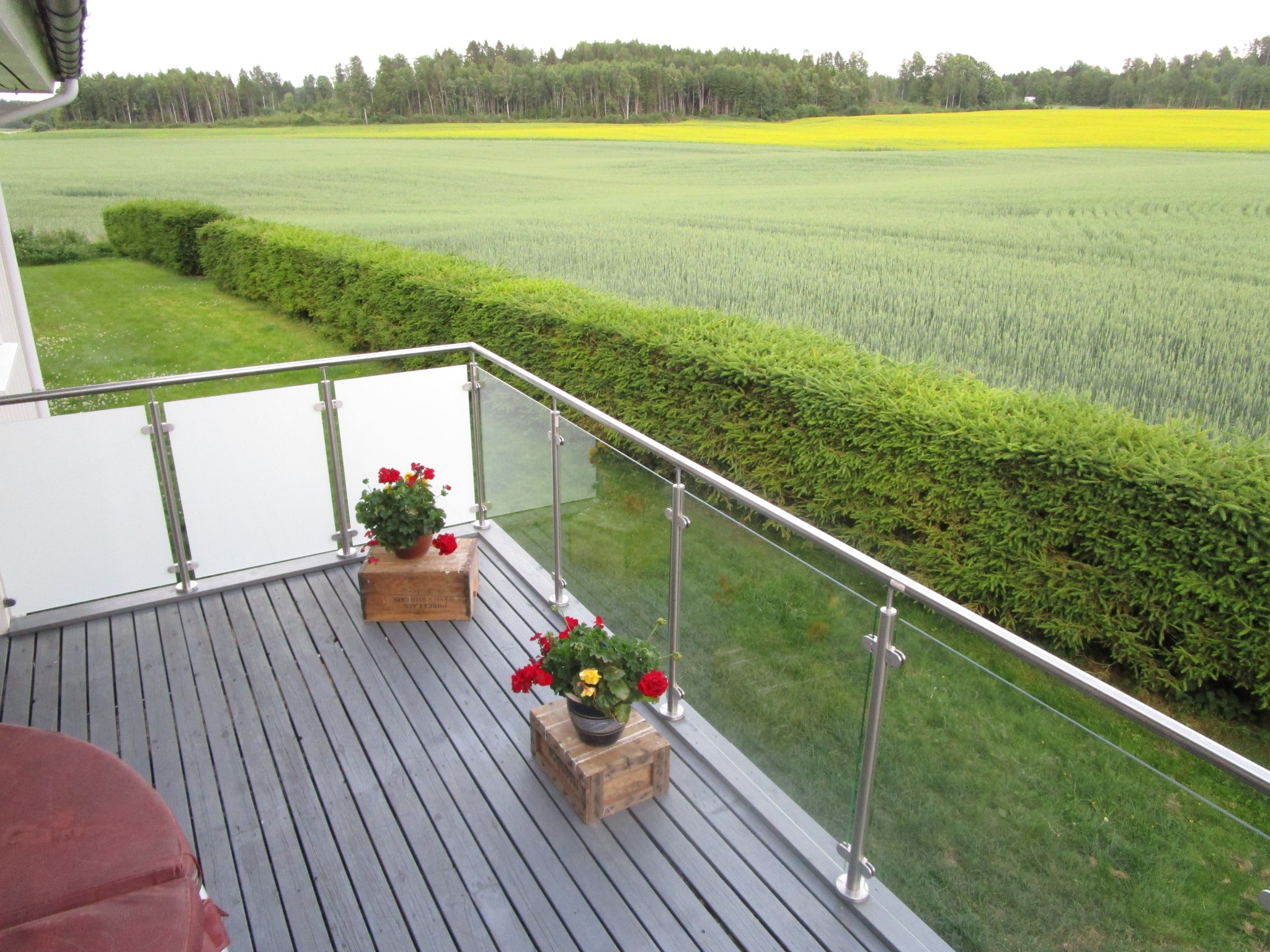 terrassengel-nder-ma-gefertigte-baus-tze-mit-glas-gel-nderladen